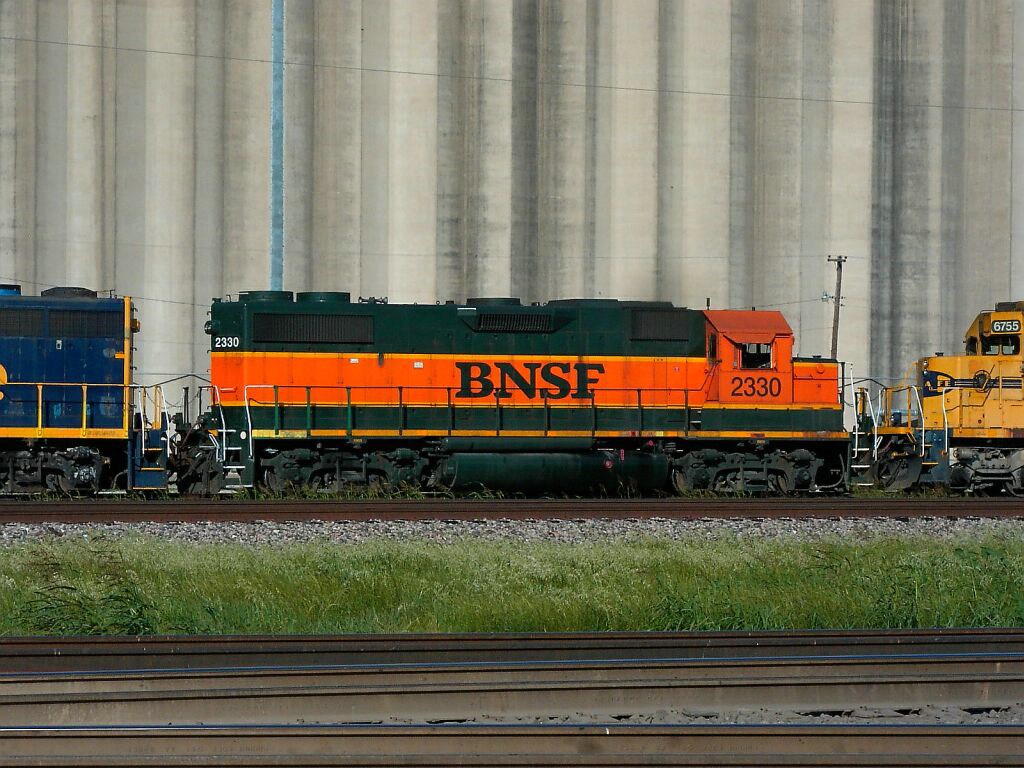 BNSF 2330
